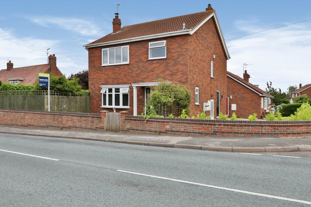 Woolam Hill, Burstwick, Hull, East... 3 bed detached house - £260,000