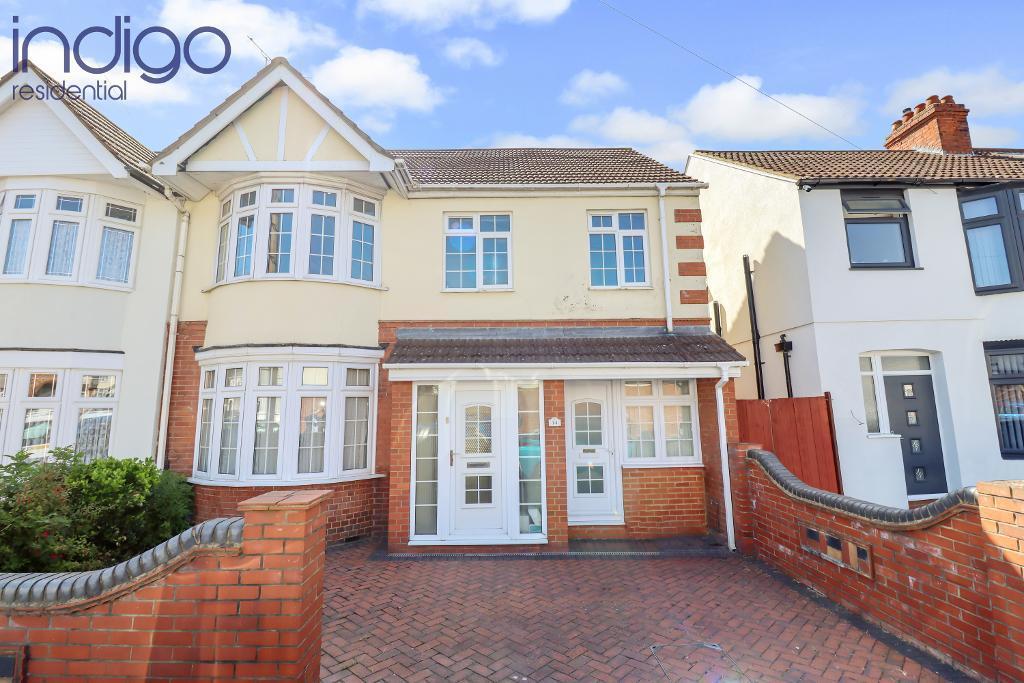 Broadmead, Saints, Luton, Beds, LU3 1RX 5 bed semi-detached house for sale - £475,000