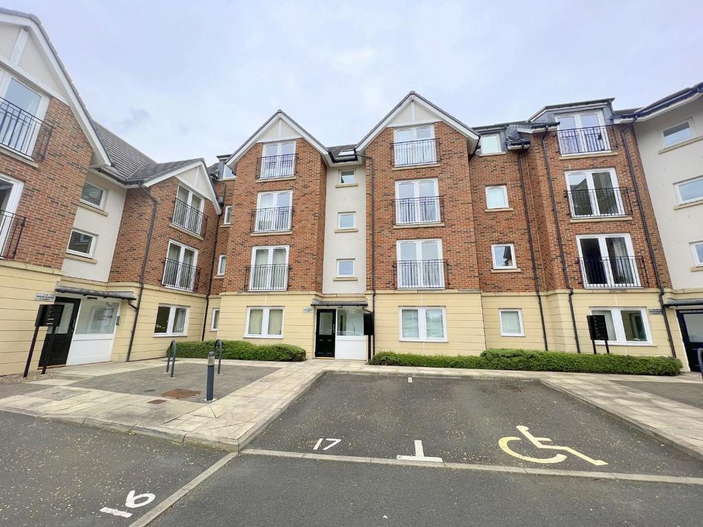 Shepherds Court, Gilesgate, Durham 2 bed apartment - £125,000