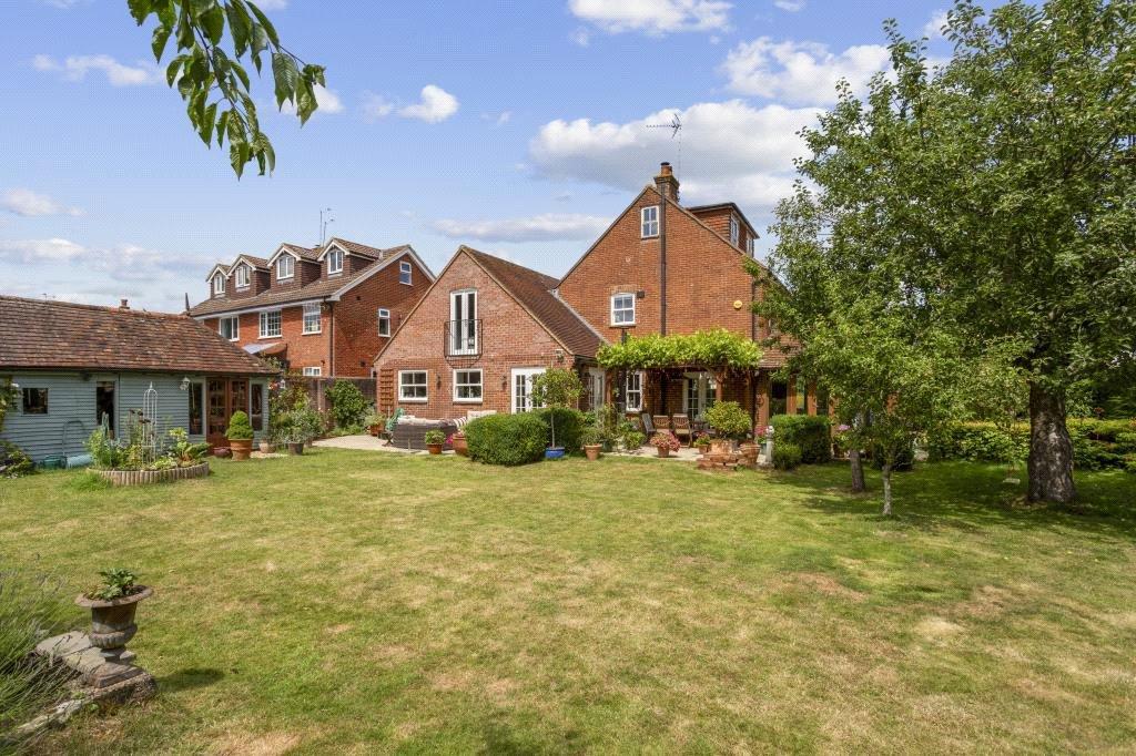 Loddon View, Old Basing, RG24 5 bed detached house for sale - £1,000,000