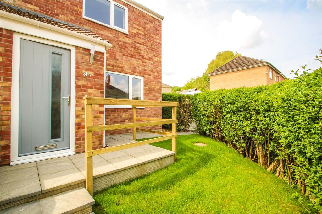 Crosscombe Drive, Hartcliffe... 2 bed terraced house - £1,300 pcm (£300 pw)