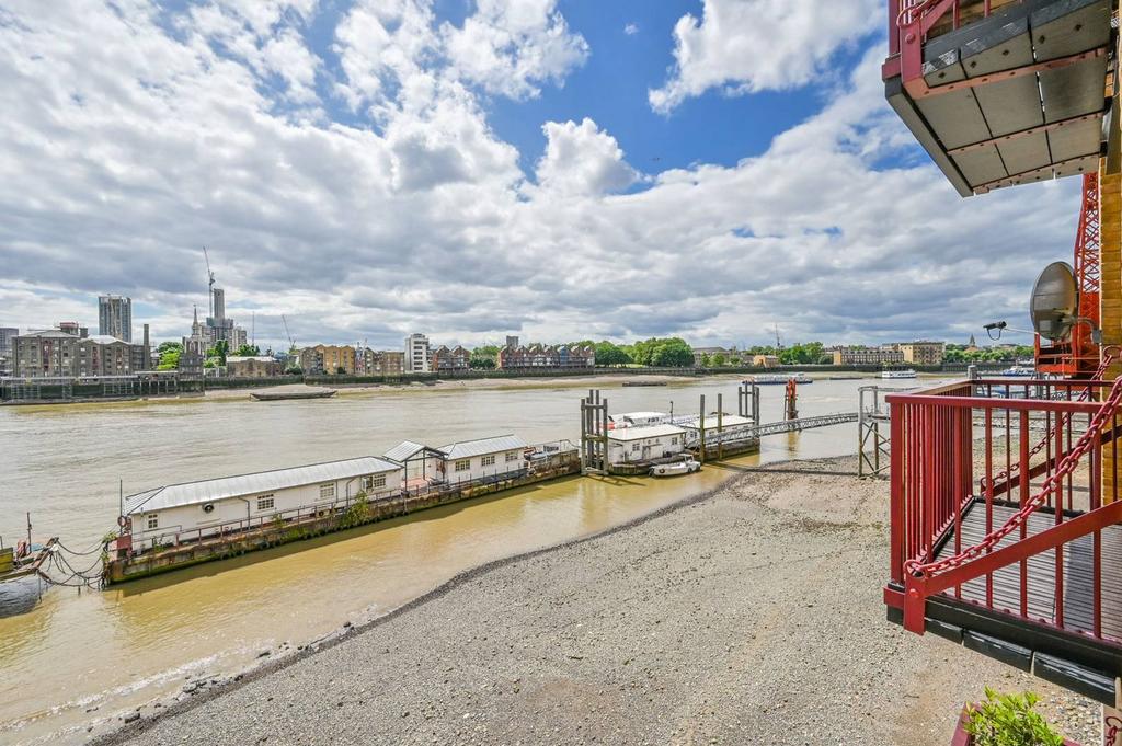 Wapping High St, Wapping, London, E1W 2 bed flat for sale - £1,350,000