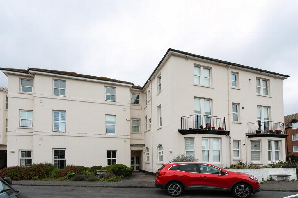 Stade Street, Hythe, CT21 2 bed flat - £244,000
