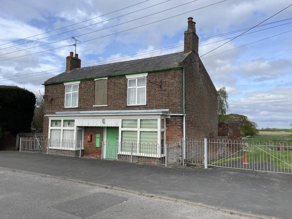 Cowbit, PE12 6AQ Residential development for sale - £430,000