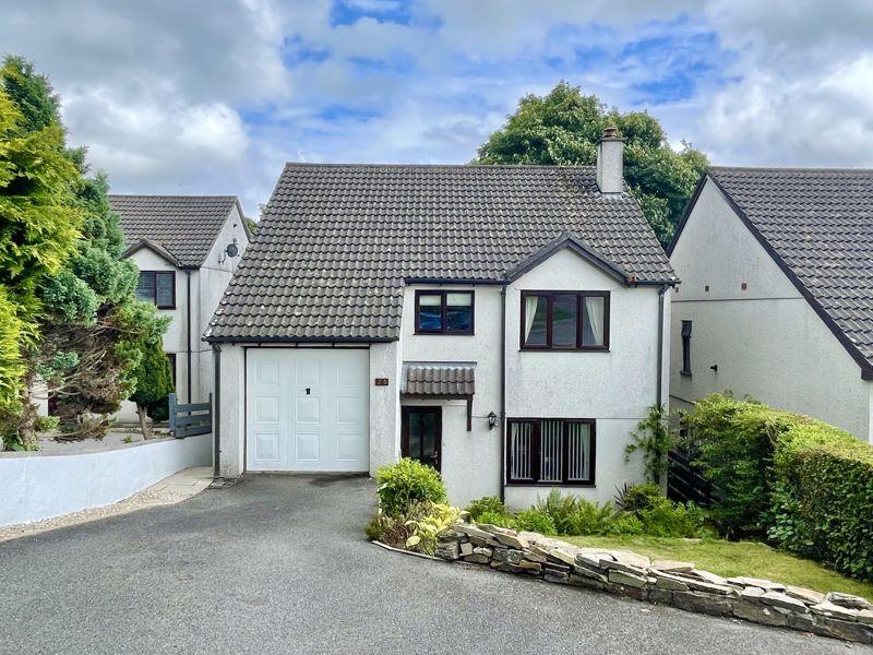 Lodge Drive, Truro 4 bed detached house - £435,000