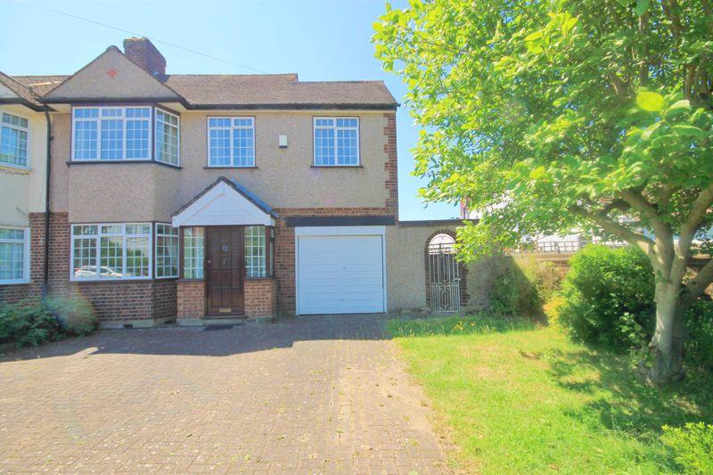 Greenford Gardens Greenford 3 Bed Semi Detached House For Sale £615 000