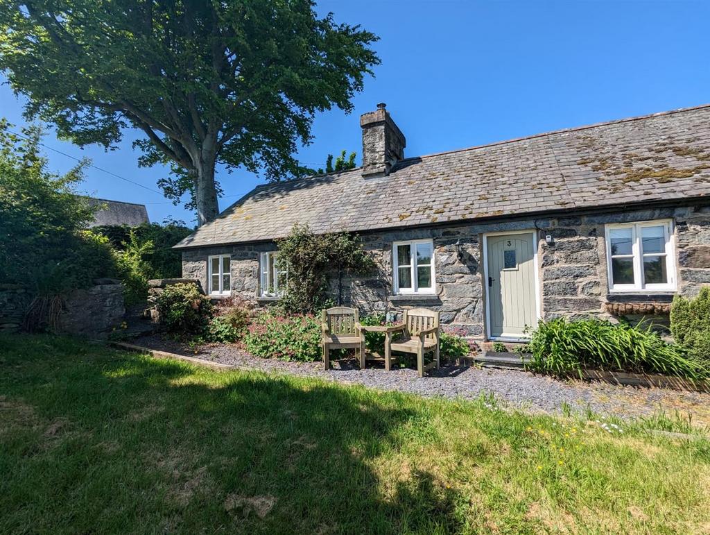 Bryn Ysgol, Ysbyty Ifan 2 bed cottage - £160,000