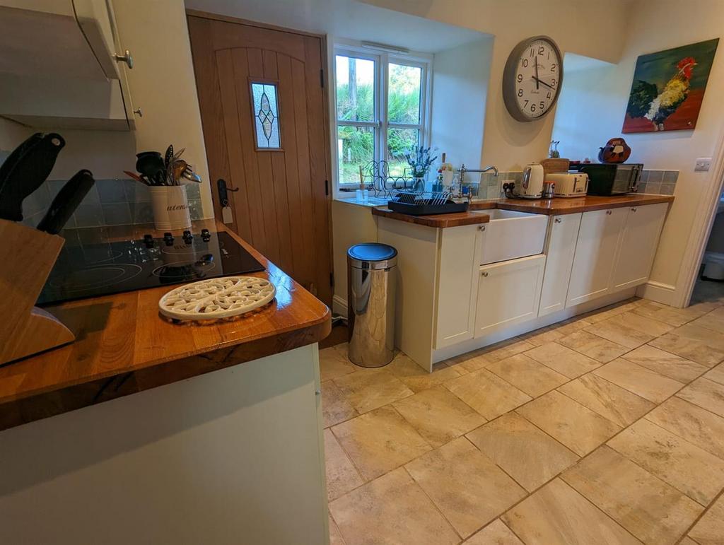 Bryn Ysgol, Ysbyty Ifan 2 bed cottage - £160,000