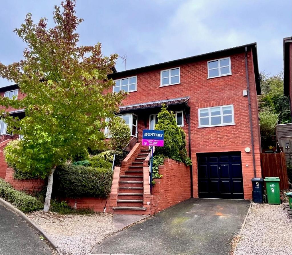 Ley Rise, Sedgley, West Midlands 4 bed house - £1,350 pcm (£312 pw)
