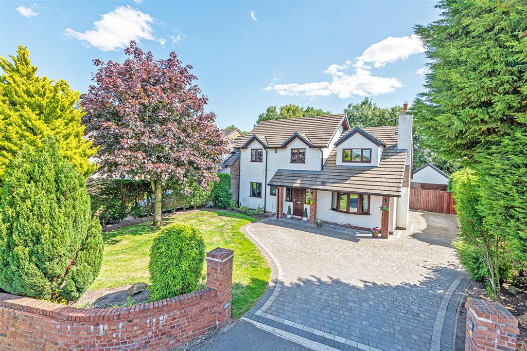Radley Lane, Houghton Green, Warrington 3 bed detached house - £550,000