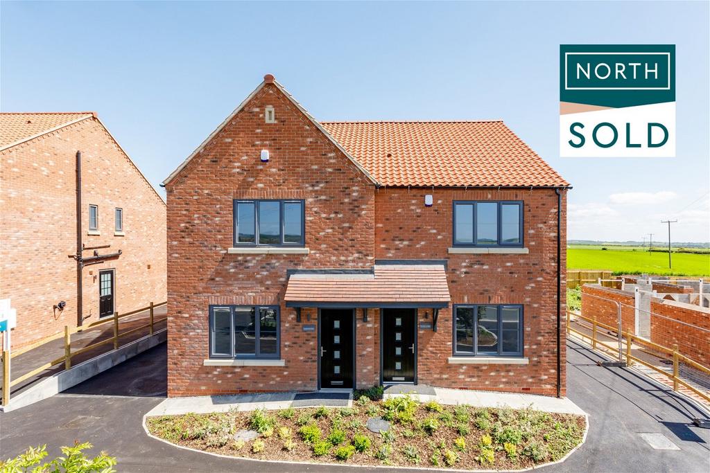 Wetwang, Driffield YO25 3 bed semi-detached house - £270,000