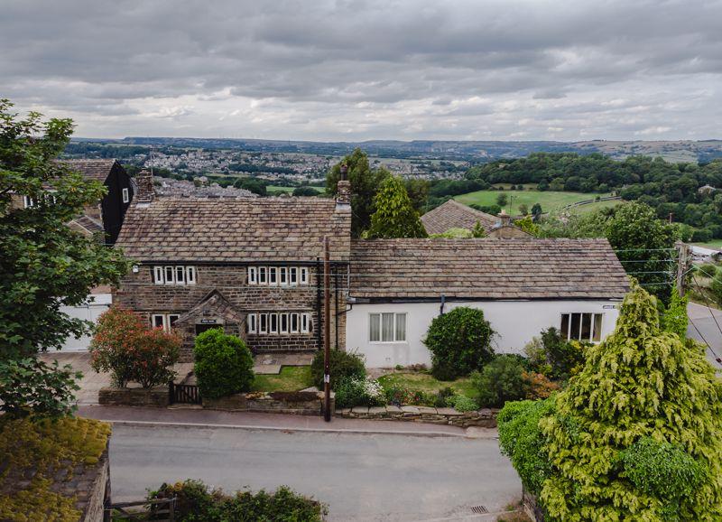 Ingle Nook, Jagger Green Lane, Halifax, HX4 9DE 4 bed detached house ...