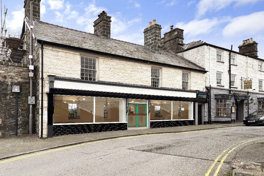 High Street, Harlech, Gwynedd, LL46 Shop - £1,500 pcm (£346 pw)