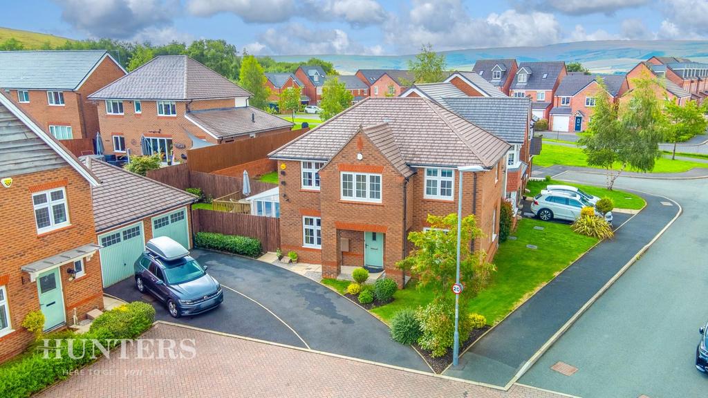 Woolfenden Way, Wardle, OL12 9SS 4 bed detached house - £367,500