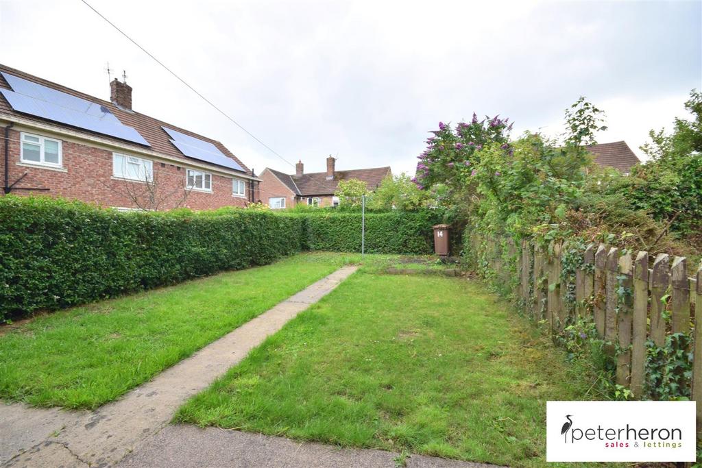 Roedean Road, Redhouse, Sunderland 2 bed semi-detached house - £99,950