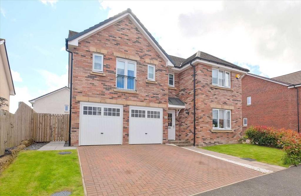 Healds Drive, Strathaven 5 bed detached house - £389,995