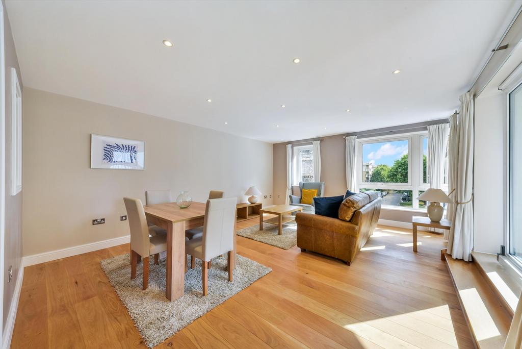 Wingfield Court, 4 Newport Avenue... 2 bed apartment - £2,401 pcm (£554 pw)