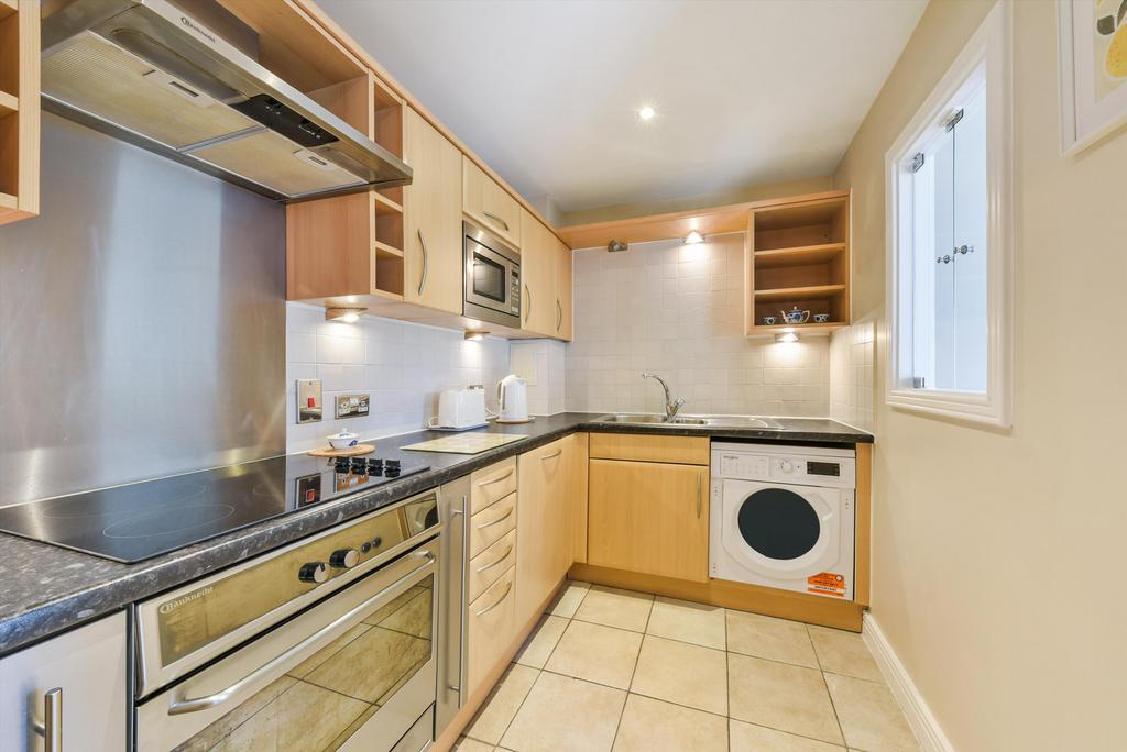 Wingfield Court, 4 Newport Avenue... 2 bed apartment - £2,401 pcm (£554 pw)