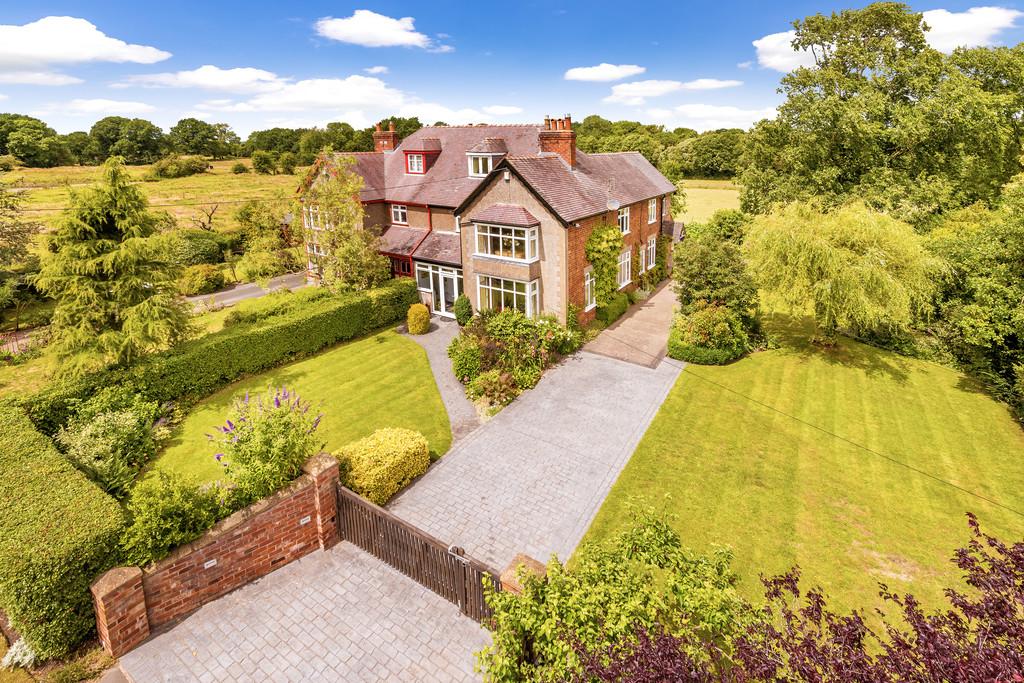 Coton, Gnosall 4 bed semi-detached house - £575,000