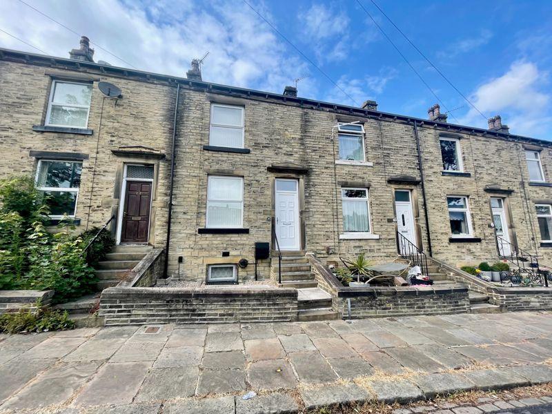 Emscote Street South, Bell Hall, Halifax 2 bed terraced house - £129,995