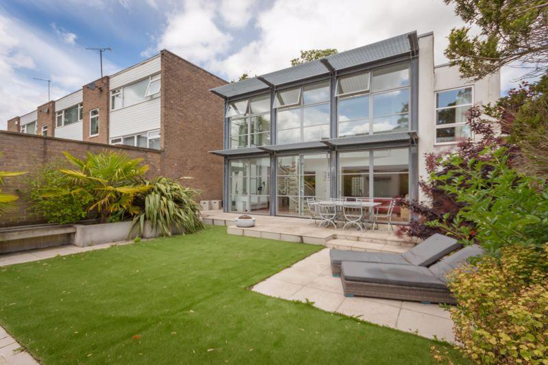 Ferndene Court, Moor Road South... 4 bed terraced house - £750,000