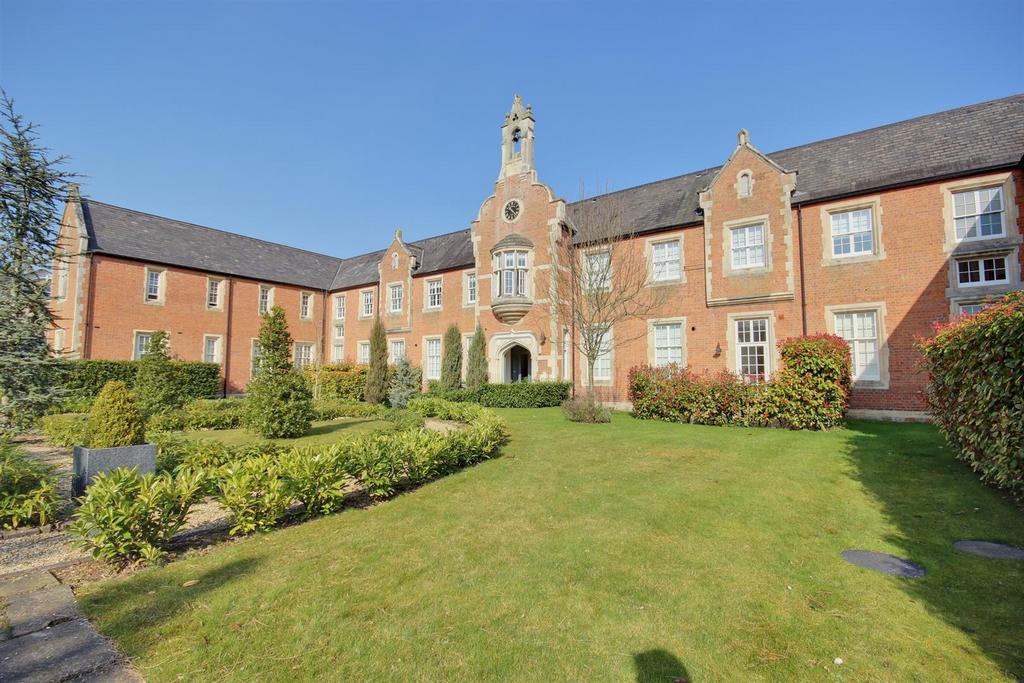 Atkinson Way, Beverley 2 bed apartment - £300,000