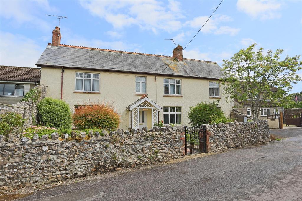 Post Office Lane, South Chard, Chard 4 bed house - £375,000
