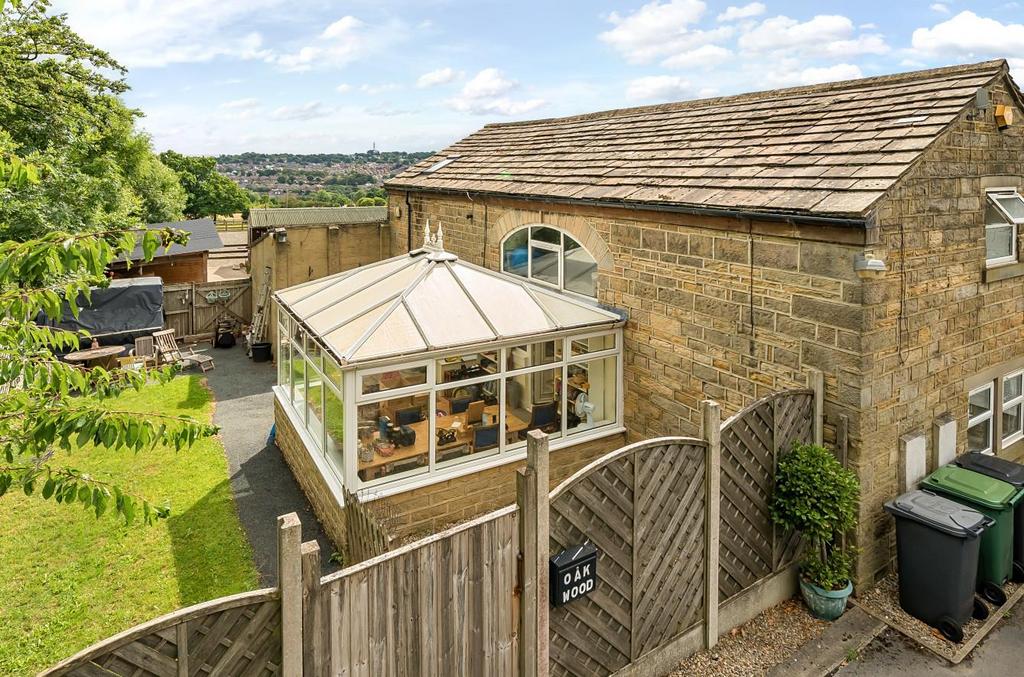 Oakwood, Scotland Lane, Horsforth, LS18 3 bed link detached house - £ ...