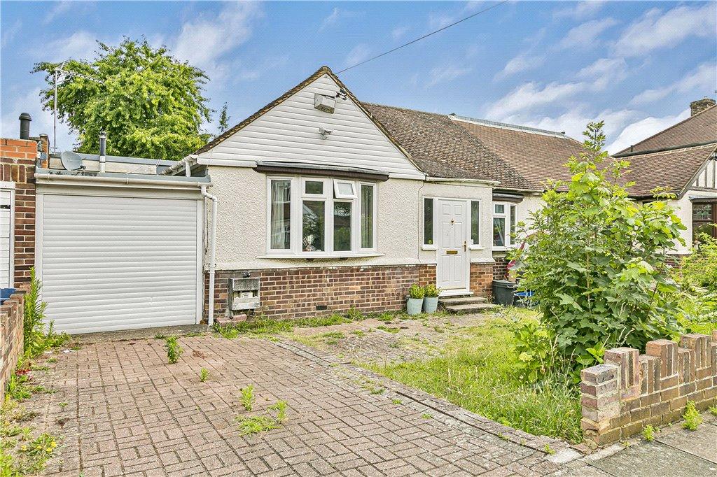 Lyndhurst Avenue, Twickenham, TW2 2 bed bungalow - £639,950
