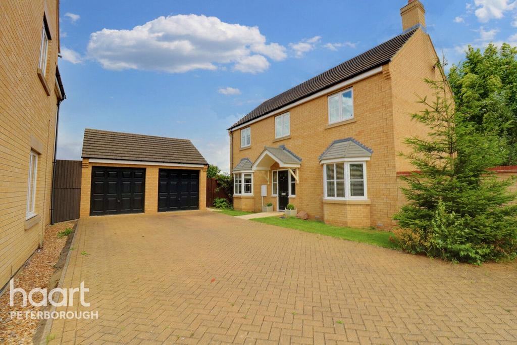 Juno Way, Peterborough 4 bed detached house - £540,000