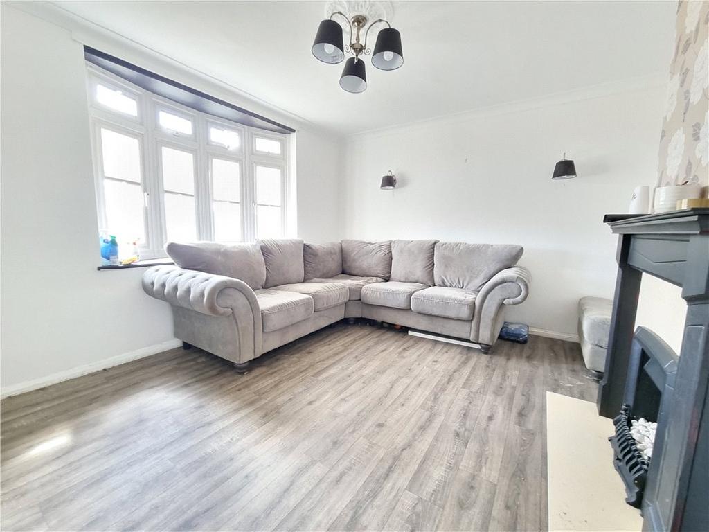 Silverdale Road St Pauls Cray 3 Bed Semi Detached House £350 000