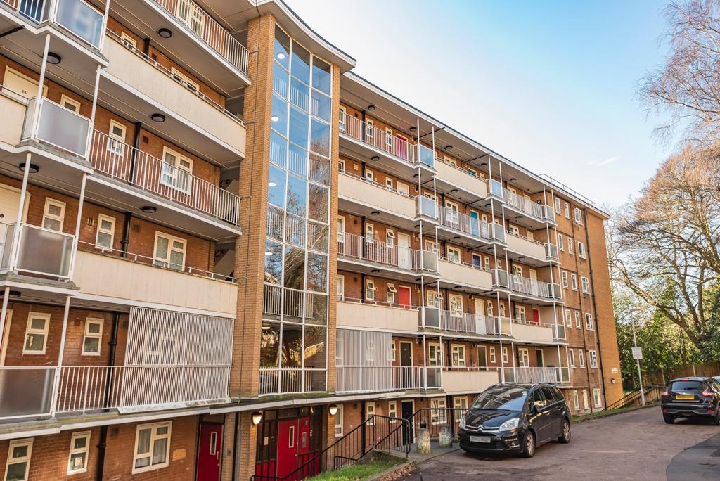 Sydenham Hill, Sydenham, London, SE26 2 bed flat for sale - £280,000