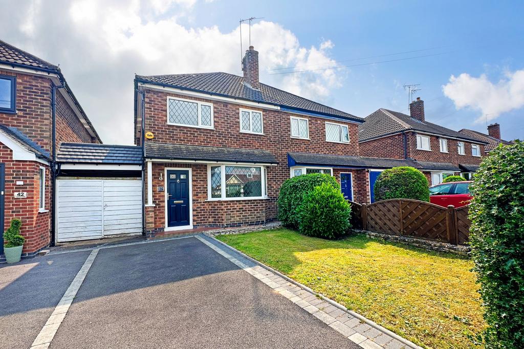 Lugtrout Lane, Solihull, B91 2 bed semi-detached house - £350,000