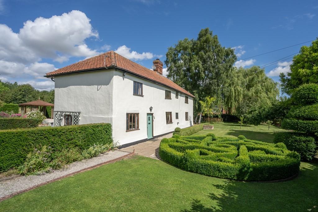 Shelfanger 3 bed detached house - £600,000