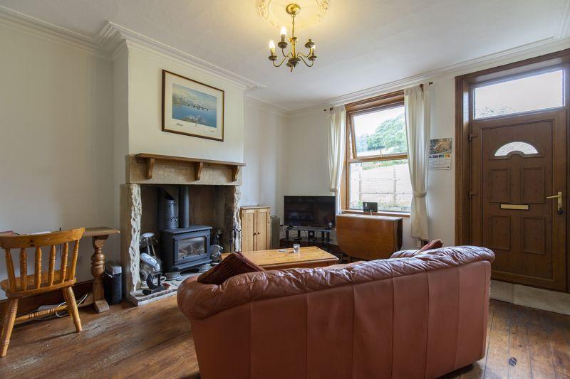 36 Union Street, Triangle HX6 3NW 2 bed end of terrace house - £160,000