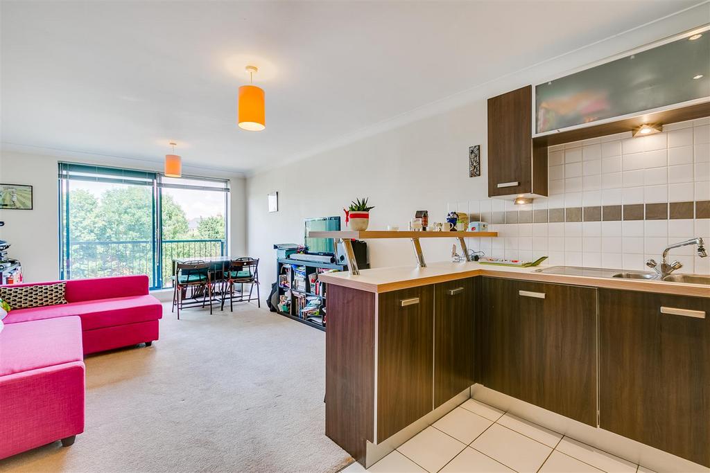 North Point, Tottenham Lane, Crouch End 1 bed flat - £1,600 pcm (£369 pw)
