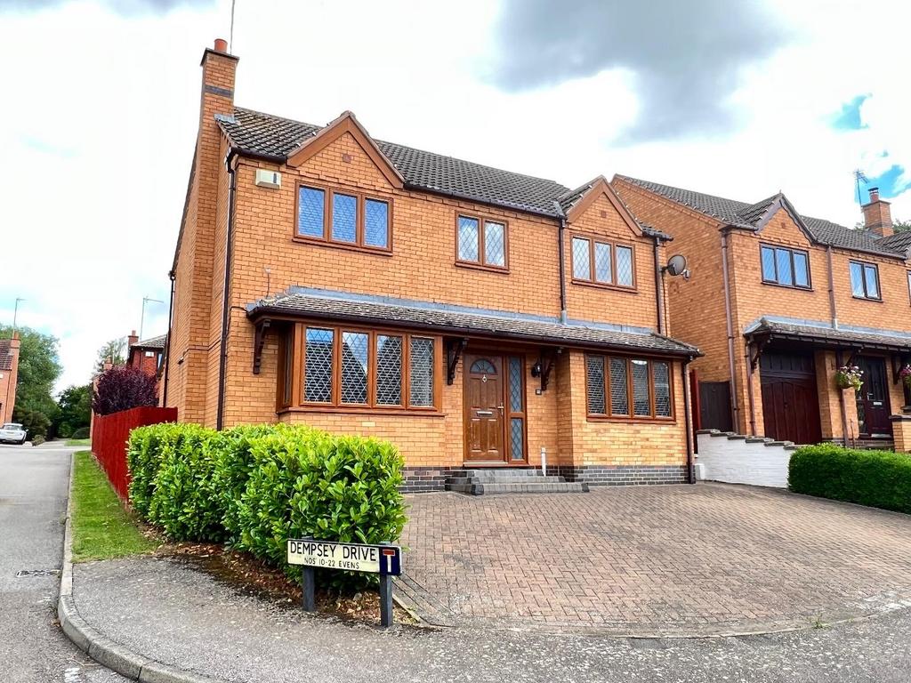 AN OUTSTANDING HOME - Dempsey Drive... 3 bed detached house - £425,000