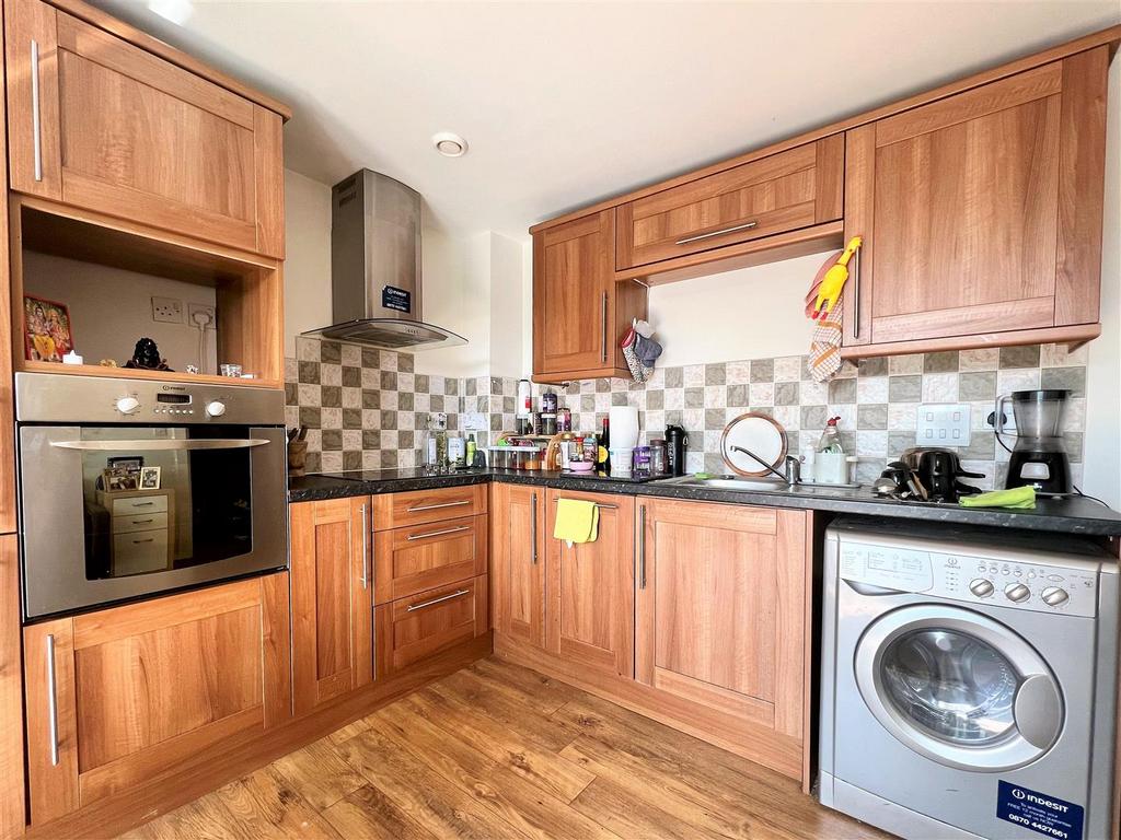 Hanover Mill, Quayside 2 bed apartment - £1,200 pcm (£277 pw)