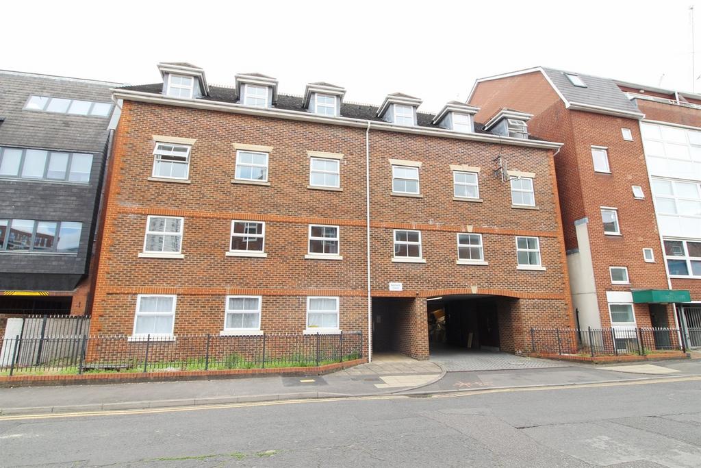 Belmont Court, Vachel Road, Reading, RG1 2 bed apartment - £1,550 pcm ...