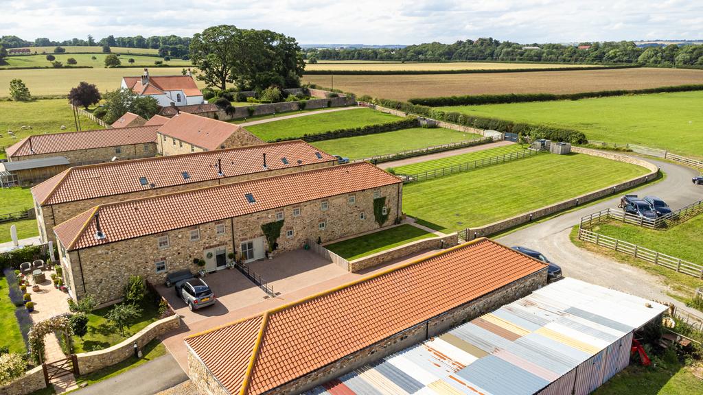 1 Meadow View, Piercebridge... 4 bed barn conversion - £575,000