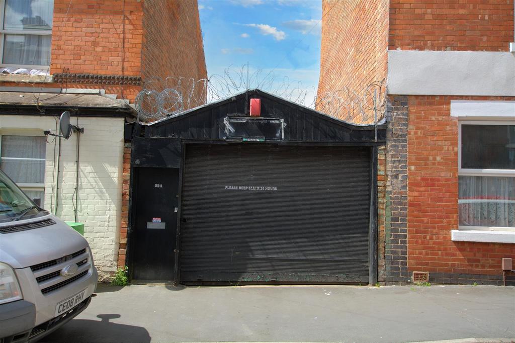 Foxhall Road, Nottingham Industrial unit - £97,500