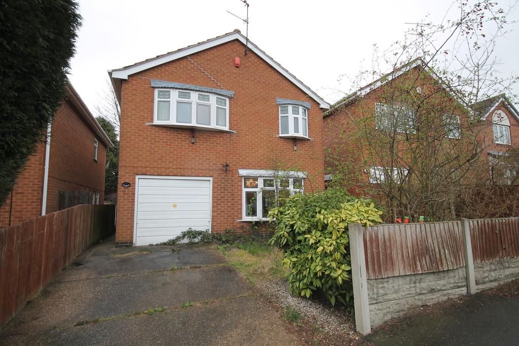 Kirkby-In-Ashfield, Nottingham NG17 3 bed detached house - £160,000
