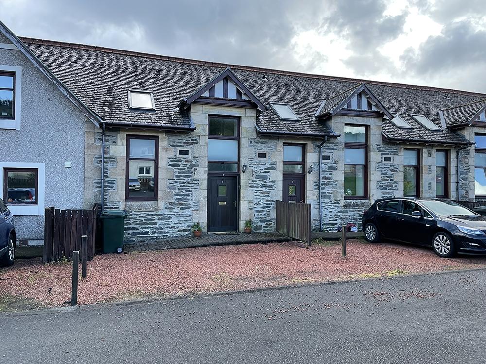 Victoria Mews, Dunoon, Argyll and... 2 bed terraced house - £120,000