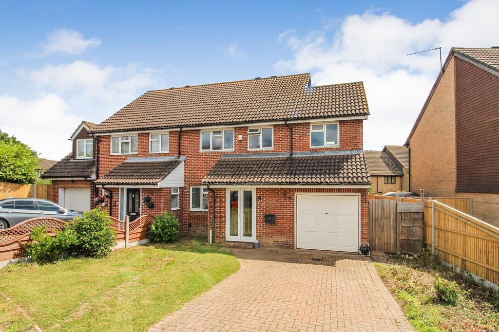 Capsey Road, Ifield, Crawley, West... 3 bed semi-detached house - £375,000