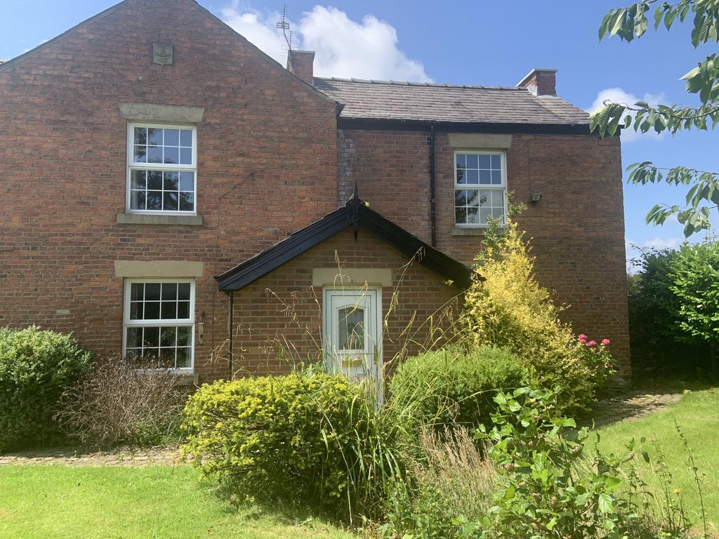 Liverpool Road, Tarleton PR4 3 bed farm house to rent - £1,950 pcm (£ ...