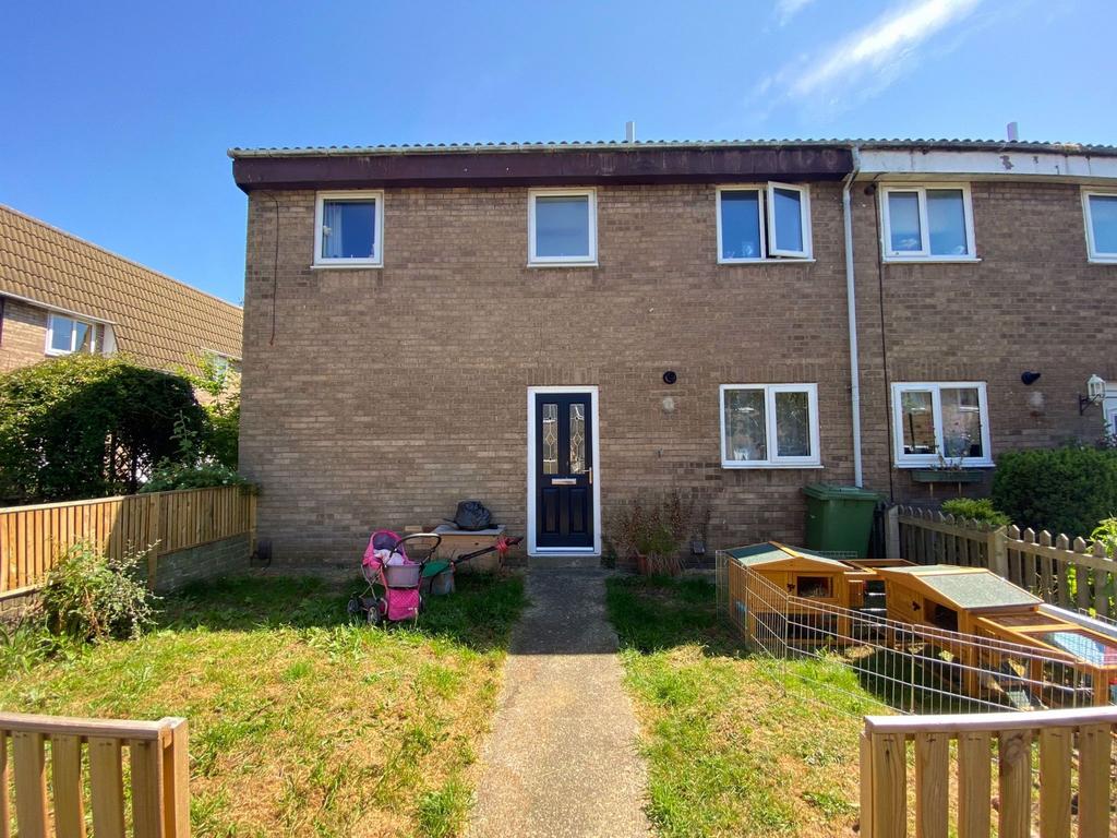 Simonside Hall, South Shields, Tyne... 3 bed semi-detached house - £110,000