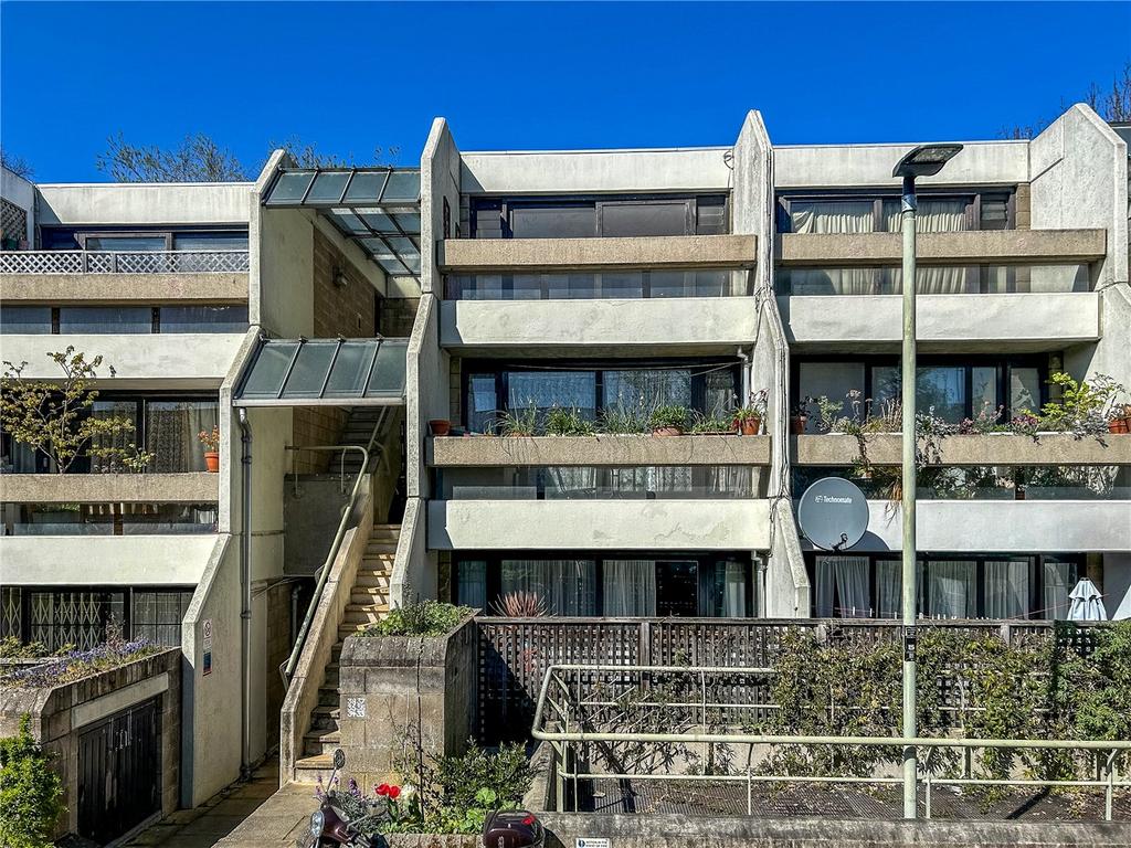 Lulot Gardens, London, United... 1 bed apartment for sale - £450,000