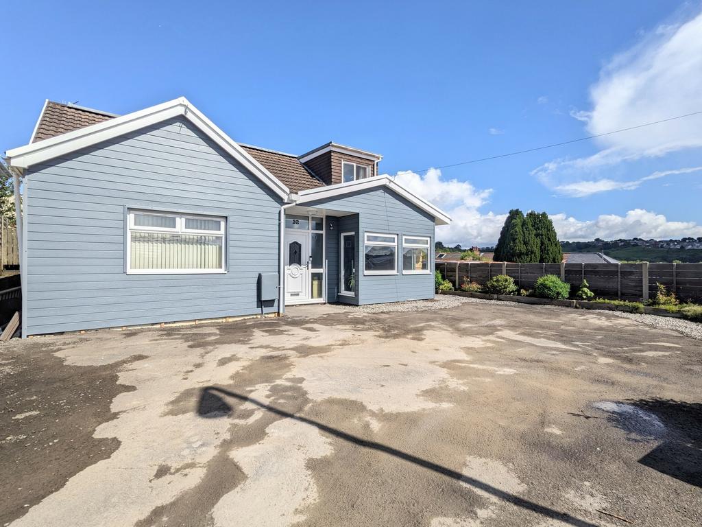 Caerphilly CF82 4 bed detached house - £340,000