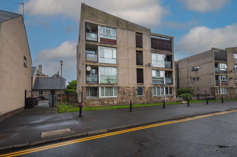 37b Newbigging, Musselburgh 3 bed apartment - £160,000
