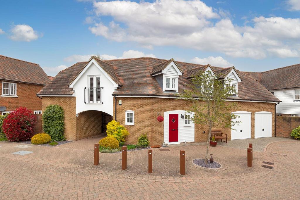 Anisa Close, Kings Hill, ME19 4EW 3 bed property - £399,999